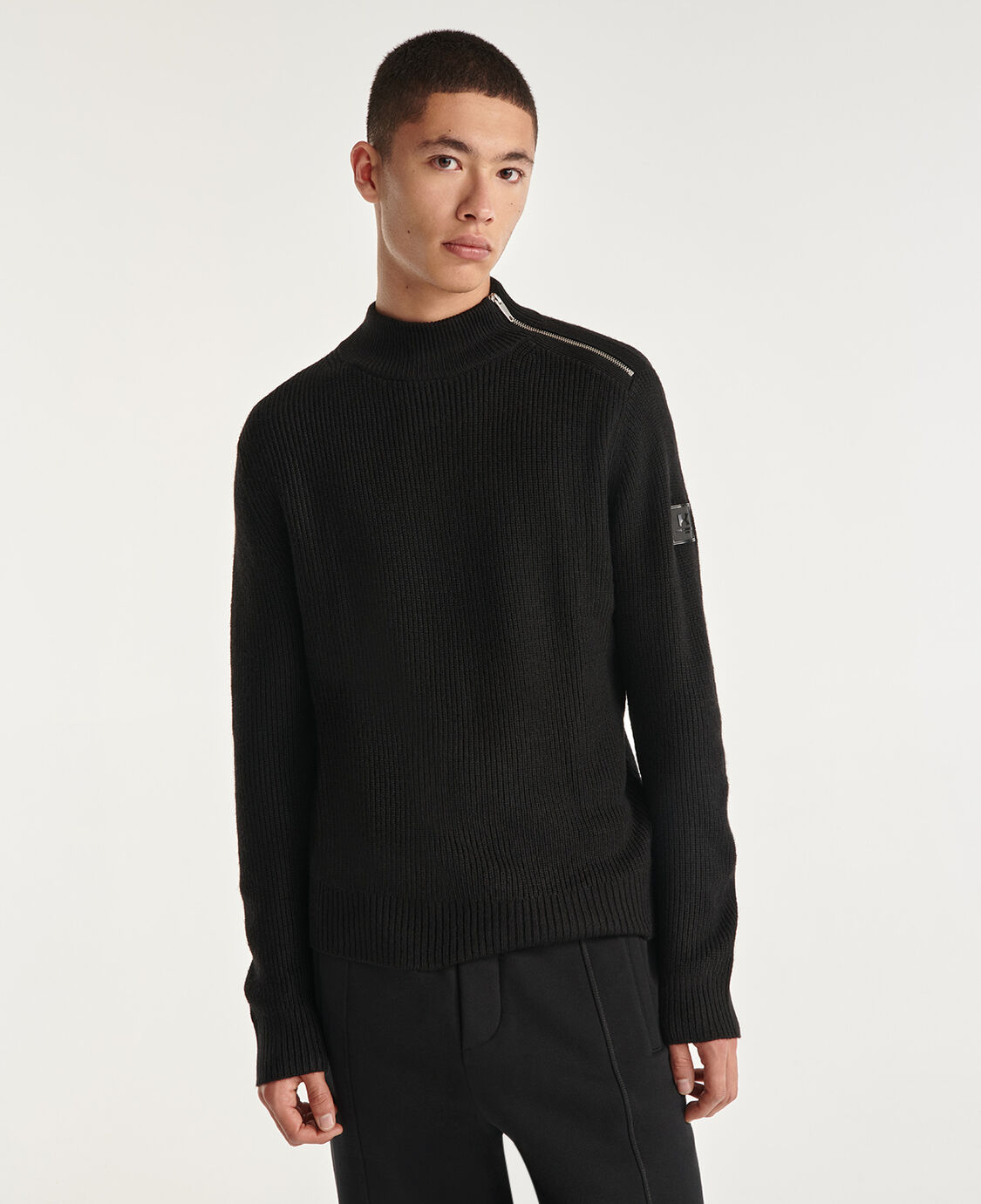 Pull noir avec zip sur l'épaule | The Kooples - France