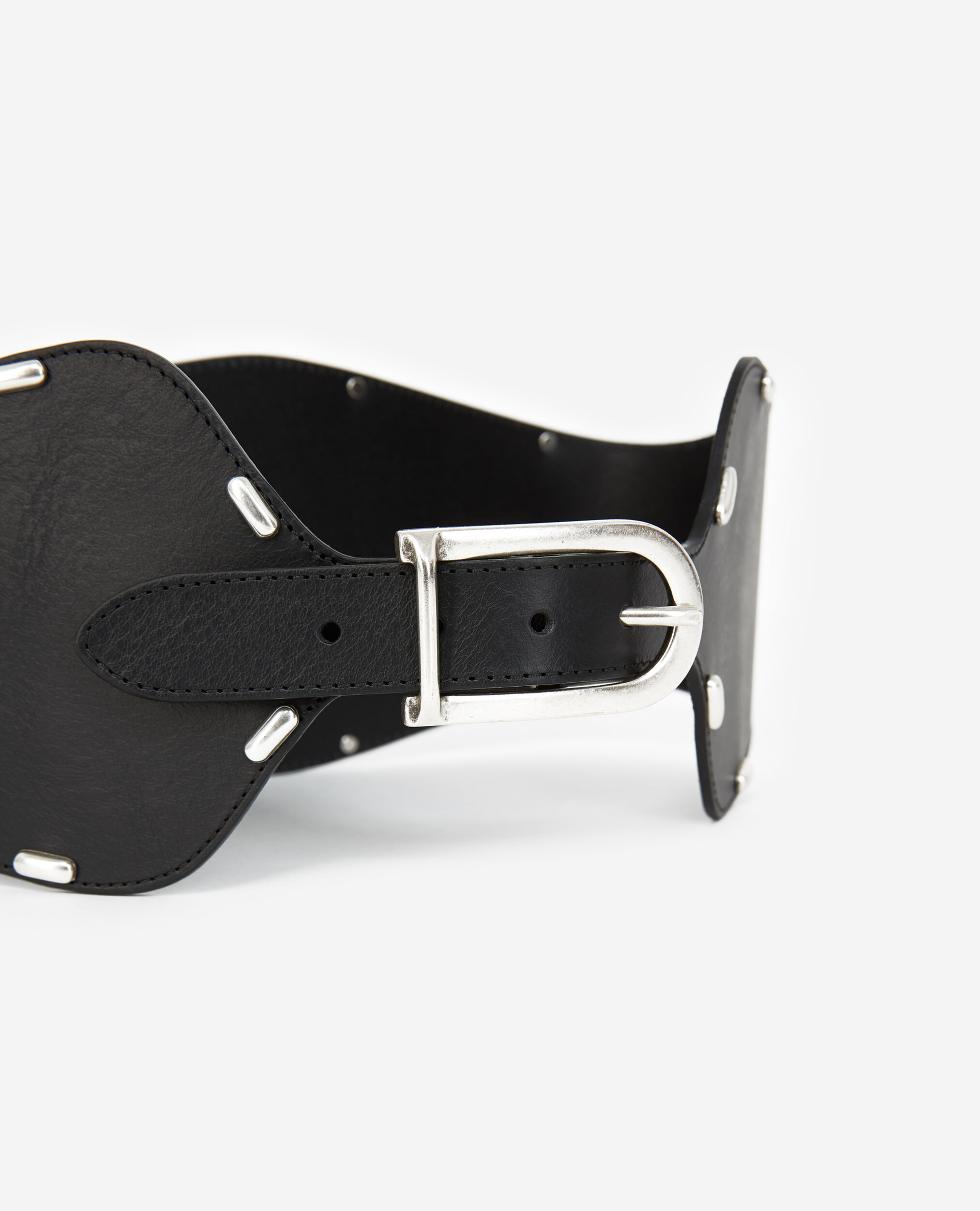 Wide leather belt with rivets