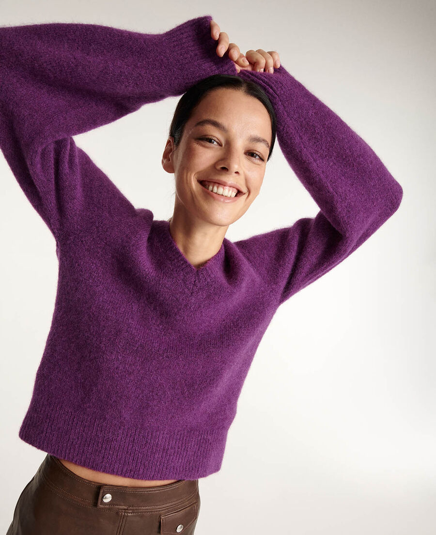 Pull col V violet manches amples | The Kooples - France